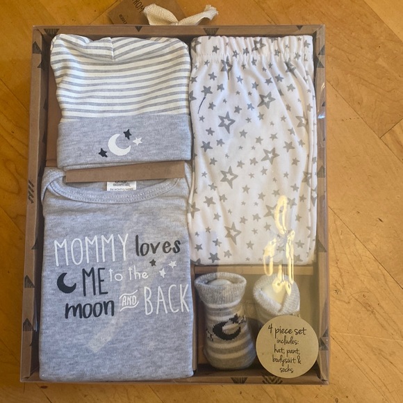 Baby Essentials | Matching Sets | 6 Month 4 Piece Set | Poshmark